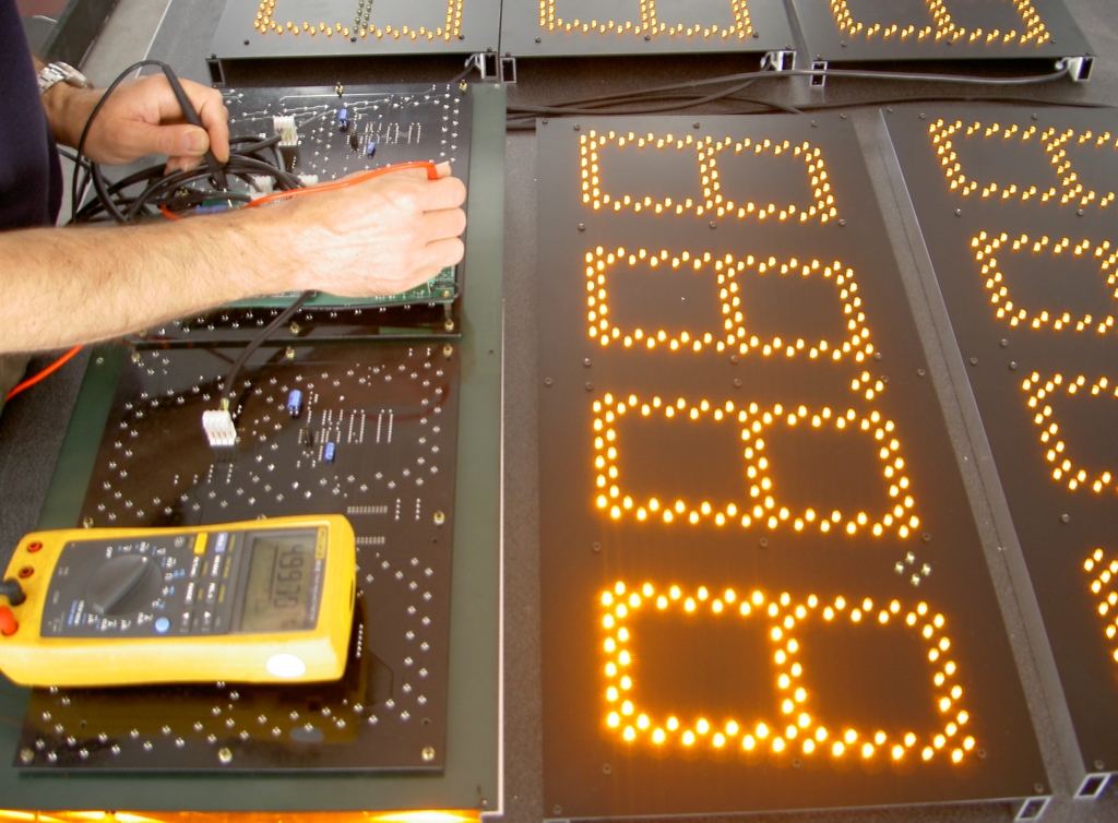 Display a LED - Hitechled